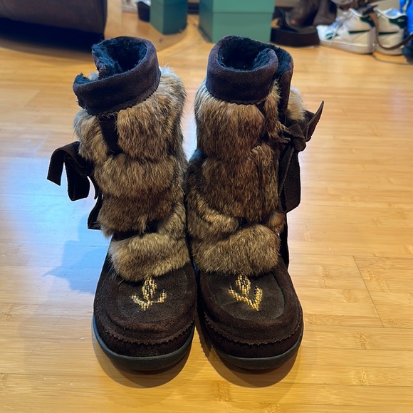 Muk Luks | Shoes | Muks Moccasin Suede Fur Boots | Poshmark